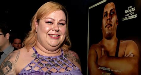 У этого гиганта ростом 190 см и весом 130 кг есть такая же гигантская дочь вот как она выглядит