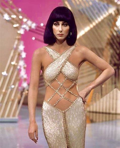 16 Ideias De Queen Cher Cher Cantora Looks Cantores