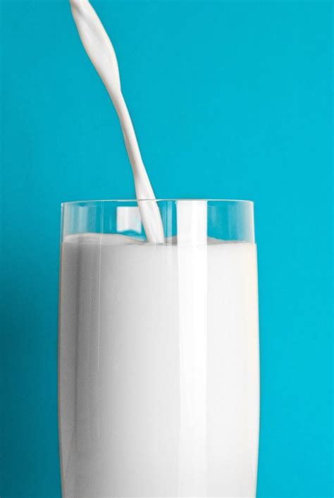 무료 사진 유리 우유 음료 액체