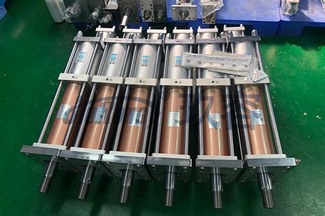 广东一冲压设备厂家订购的20吨标准增压缸测试出货啦 东莞玖容品牌厂家