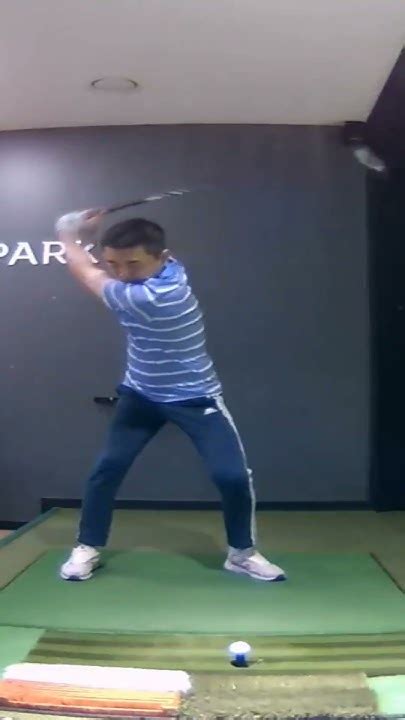 기계탓 드라이버스윙 힘빼면 묵직하게나갑니다 3초면충분해 Gun샷 Golf 수원정자동골프레슨 Shorts Youtube