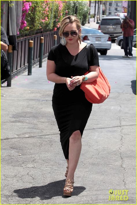 Hilary Duff Shopping Smiles Photo 2685514 Hilary Duff Mike Comrie