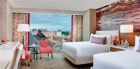 Mandalay Bay Rooms Queen Las Vegas Hotel Suites Non Gaming Hotel