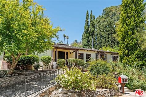 3311 Waverly Dr Los Angeles Ca 90027 ®