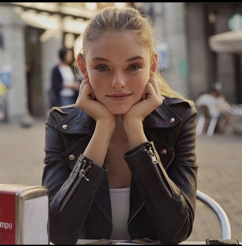 Willow Hand Rprettygirls