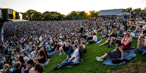 Official Pine Knob Music Theatre Tickets And Venue Information 313 Presents
