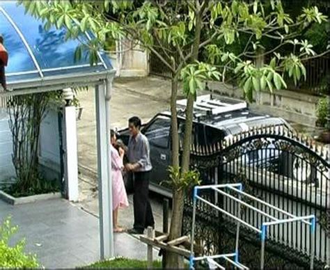 Pirates Of The Internet Valley Neighbour Becomes Naked In Public Censored