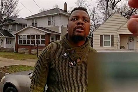 Michigan Un Policier Accusé Dhomicide Involontaire Pour La Mort Dun