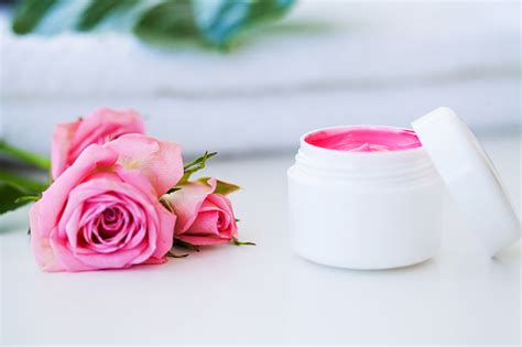 수 제 비누 테두리입니다 스파 제품입니다 건강 제품과 화장품입니다 흰색 바탕에 스파 트리 트 먼 트 비누에 대 한 일 재료 0명에 대한 스톡 사진 및 기타 이미지 Istock