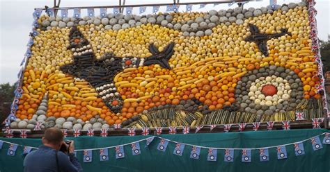 Pumpkin Mural Extravaganza Bored Panda