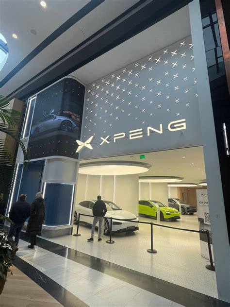 Great Created Curve Led Screen Application From Lampro At Xpeng Flagshop Xpeng Motors 小鹏汽车 In