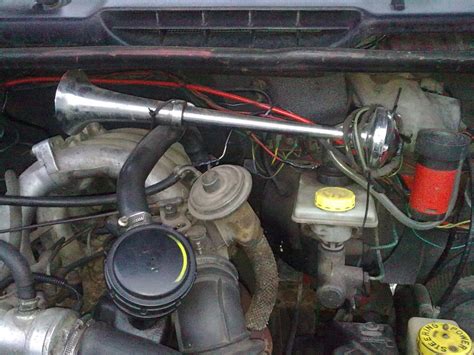 Воздушный сигнал — Ford Transit (4G), 2,5 л, 1992 года | другое | DRIVE2