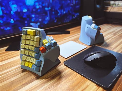 Clavert Vertical Wireless Split Keyboard Powered By Zmk R 3d