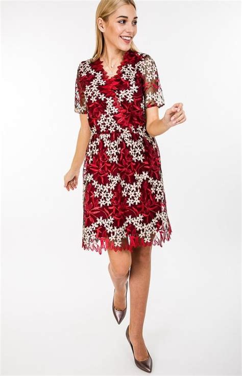 Ніжна універсальна сукня — ціна 450 грн у каталозі Сукні міді Купити жіночі речі за доступною