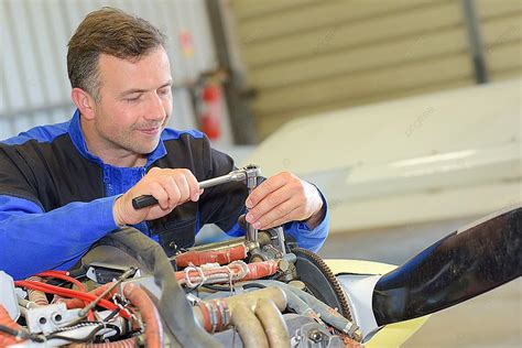 수리공 중년 남성 남자 수리 벡터 배경 및 무료 다운로드를위한 그림 Pngtree