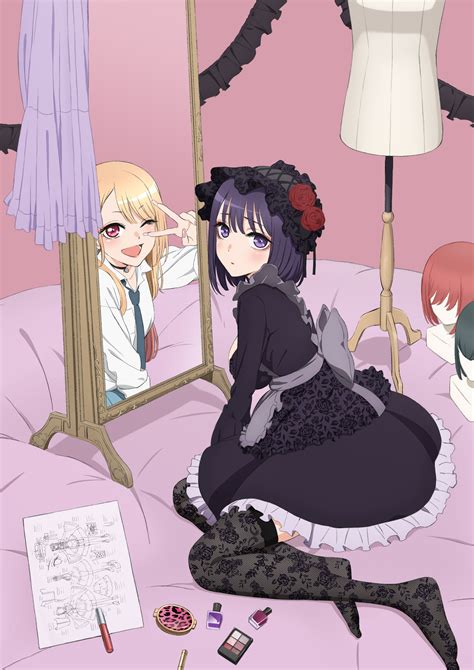 Kitagawa Marin And Kuroe Shizuku Sono Bisque Doll Wa Koi Wo Suru Drawn By Ishida Kazumasa