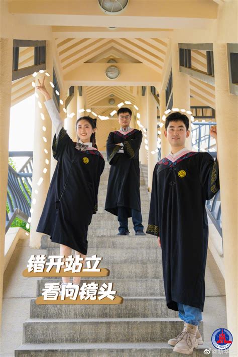 New China 中文 on Twitter 转存简单易学毕业照拍摄攻略 又是一年毕业季大学校园开启毕业照打卡模式单人毕业照双人