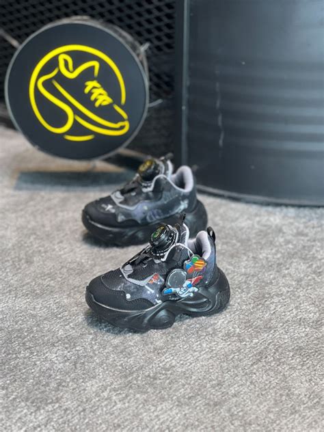 کفش کتونی بچه گانه دیسکی فضانورد سایز 23 تا 25 کفش کیانی