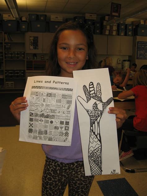 84 Best Lines Art Lessons Images On Pinterest Teaching Art Elementary Art And Art Classroom