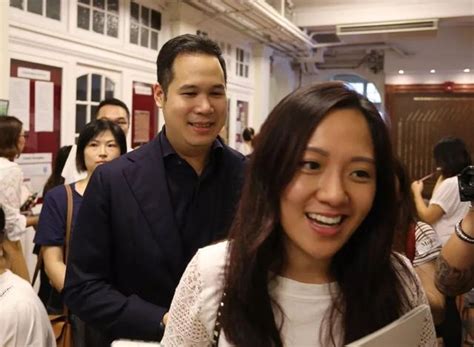 恭喜香港四大家族已故名人周啟邦之子報喜老婆順產7 5磅男嬰 每日頭條