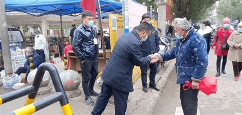 南昌县富山乡：多措并举做好农贸市场疫情常态化防控工作进行