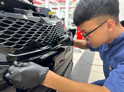 焕然一新！汽車美容魔法，讓您的愛車閃耀重生！福多車體沙龍 汽車包膜 汽車鍍膜 機車包膜 機車鍍膜 漆面橘皮 橘皮拉皮 橘皮整平 汽車美容 護理 服務項目