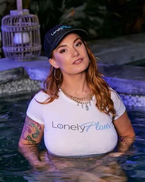 Siri Dahl Biography Age Height Boyfriend Wikipedia Career Wiki The