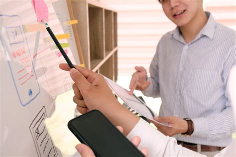 Ux Ui 프로젝트 종이 프로젝트에 사전 프로젝트 Programer 팀 작업 개발 소프트웨어 개념에 대한 스톡 사진 및 기타 이미지 Istock