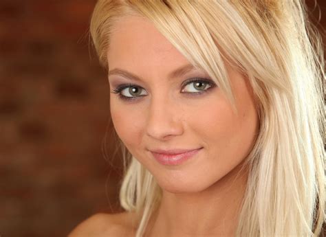 Wallpaper Face Women Model Blonde Long Hair Pornstar Looking At