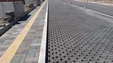 Явган замын хашлага хавтан