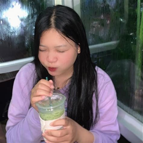 ນາງ ໂສລິຍາ ເເກ້ວບົວລະບັດ Youtube