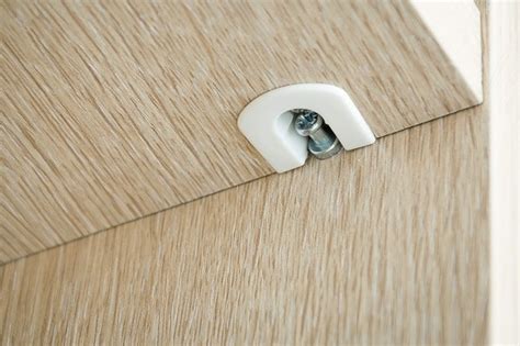 Крепление полок в шкафу разновидности фурнитуры и установка