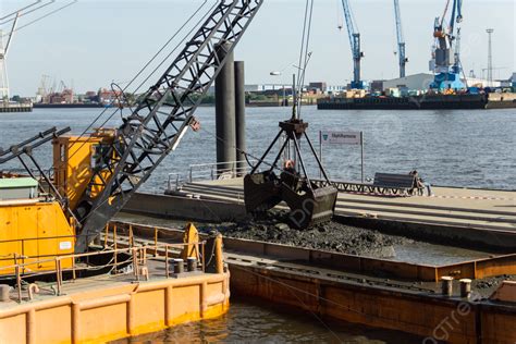 A Clamshell At Work Maritime Construction Coast Photo Background And Picture For Free Download