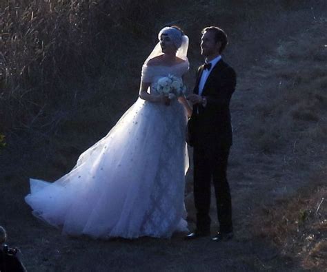 Adam Shulman Anne Hathaway Wedding
