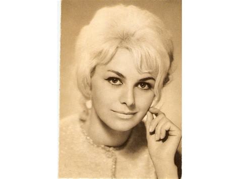 Първият БГ сериал Любимият кинозлодей превзема и тв екрана със Семейство Калинкови Спомен