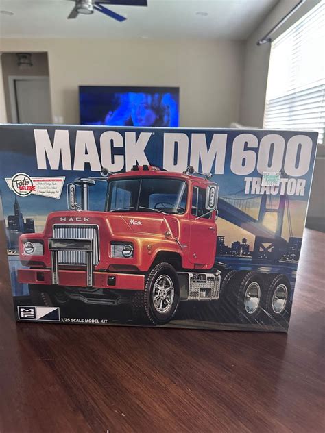 Lot 142 Mpc Mack Dm 600 125 Scale Plastic Model Truck Kit Mpc819