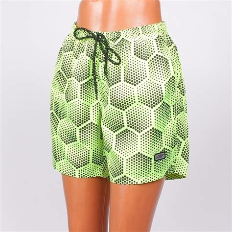 Неоново зелени къси панталони с точки Панталоны Черные точки Мода