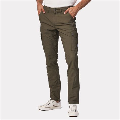 ดูสินค้ายีนส์ผู้ชายทั้งหมด หน้า 3 Wrangler Thailand