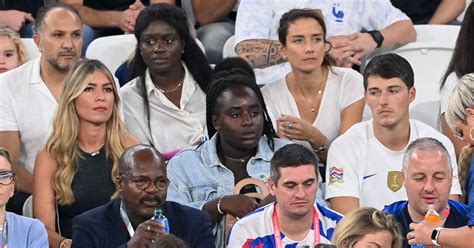 Mathilde Cappelaere Et Son Compagnon Dylan Deschamps Femmes Et