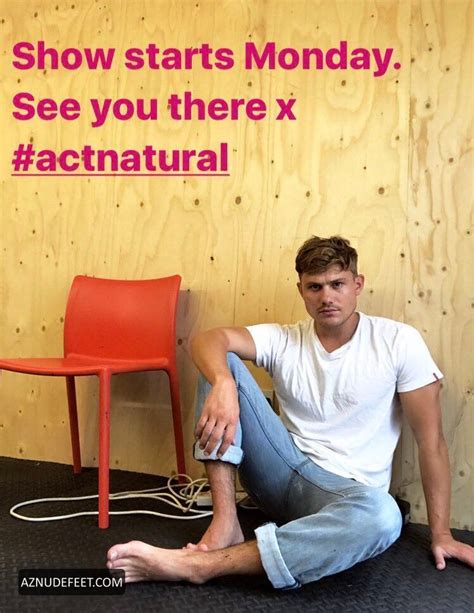 Jonathan Pointing Feet Aznudefeet Men