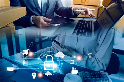 데이터를 보호하기 위한 사이버 보안 및 개인 정보 보호 개념 잠금 아이콘 및 인터넷 네트워크 보안 기술 가상 화면 인터페이스를 사용하여 스마트폰에서 개인 데이터를 보호하는