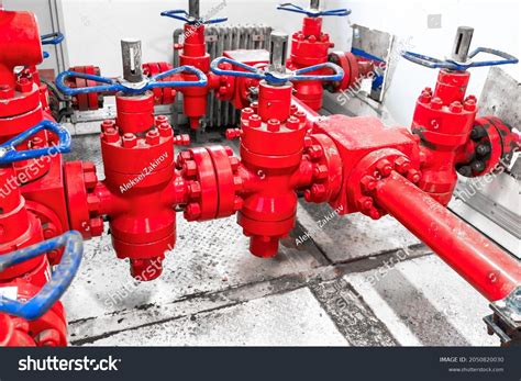 Choke Manifold 56 Photos Libres De Droits Et Images De Stock