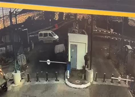 Mada News بالفيديو جيش الاحتلال يطلق النار على فلسطيني غرب رام الله