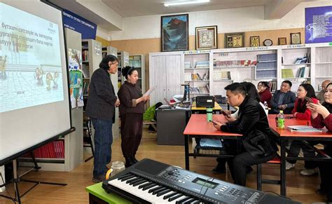 Хөгжмийн зохиолч С Батболд Би дуучин хүүхдийн дууны цэнгүүн Added A New Хөгжмийн зохиолч