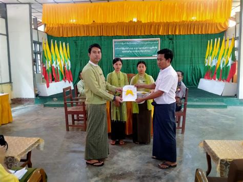နတ်တလင်းမြို့၌ ၂၀၂၄ ၂၀၂၅ ဘဏ္ဍာရေးနှစ် ဒေသန္တရစီမံကိန်းရည်မှန်းချက်များ တာဝန်ပေးအပ်ပွဲ အခမ်းအနားက