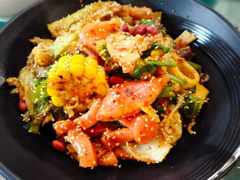 ဟုန်စိန် မာလာရှမ်းကော မာလာဟင်းနှင့် တရုတ်အစားအစာ Paya