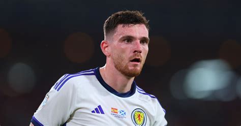 리버풀 초비상 주전 레프트백 어깨 부상 → 수술 시 3~4개월 결장 가능성↑