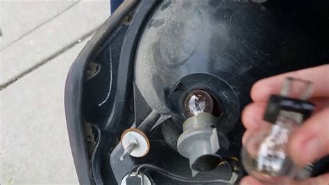 How To Replace Back Turn Signal Bulb At Jade Stainforth Blog