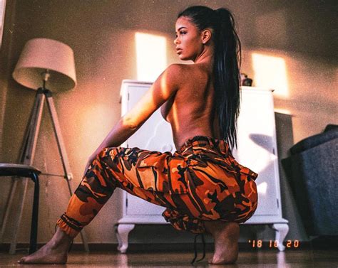 Sofie Karlstads Feet