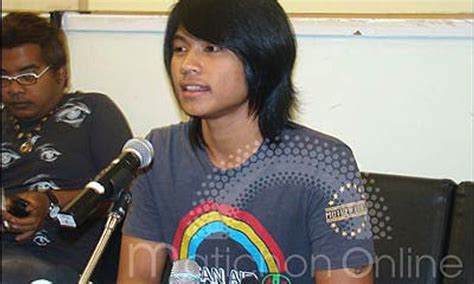 ฟลุค ไอน้ำ แอ่นอกรับมีลูกเมีย ยืนยันไม่ใช่แฟนคลับ